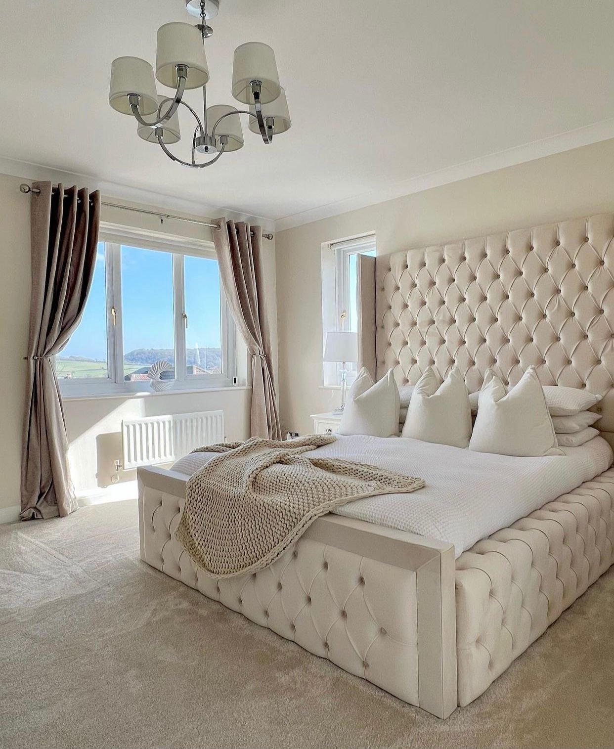 Victor Luxe Bed - Comfyy Beds & Sofas
